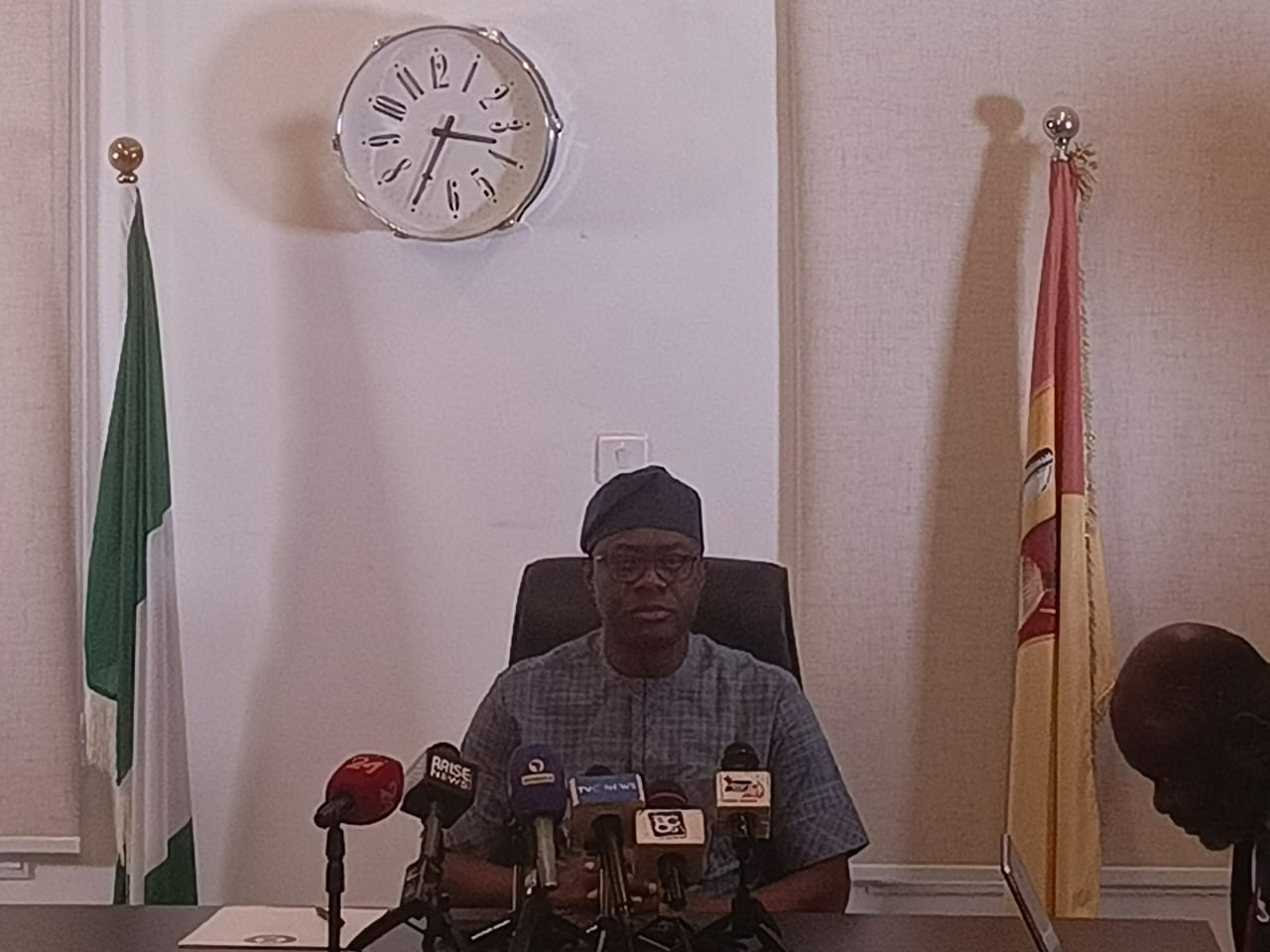Makinde Signs Executive Order Regulating Security Groups in Oyo ...